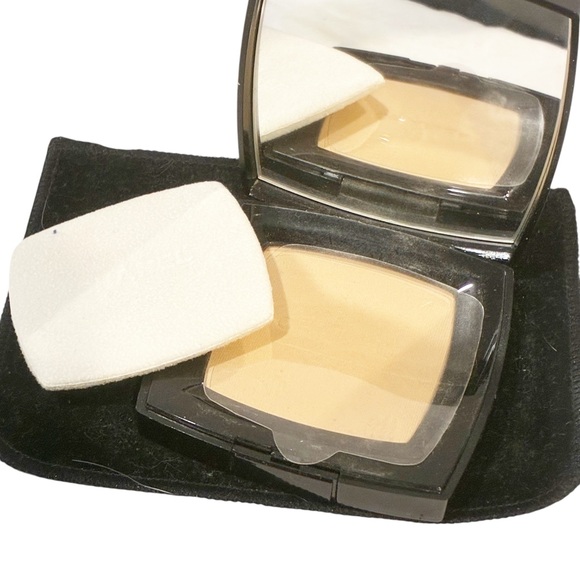 CHANEL | Makeup | Chanel Natural Finished Pressed Powder 3 Naturel ...